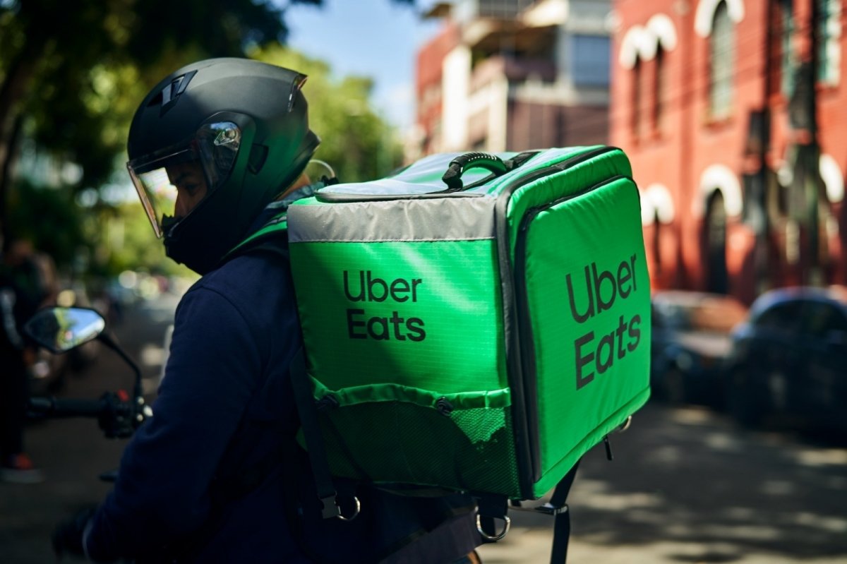 Under Pressure from Spain's 'Rider Law,' Uber Eats to End Contracts ...