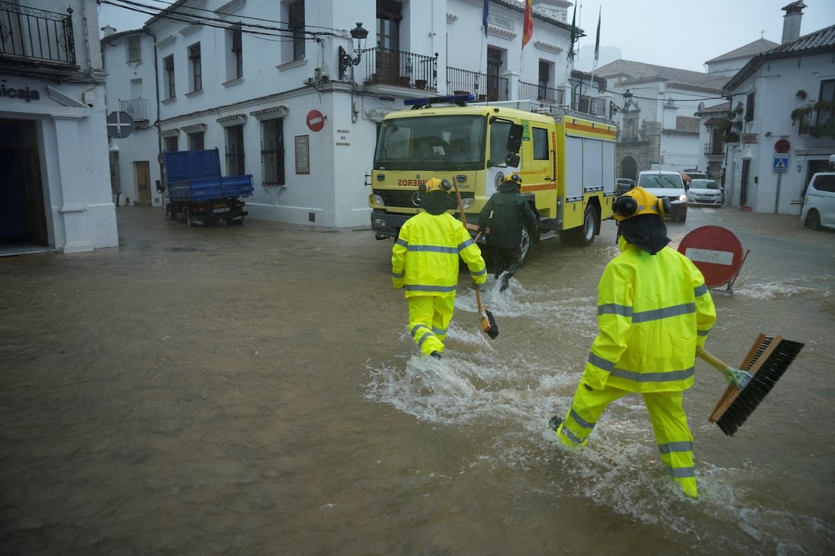 Storm Leonardo Batters Southern Spain; Andalusia on Red Alert as ...