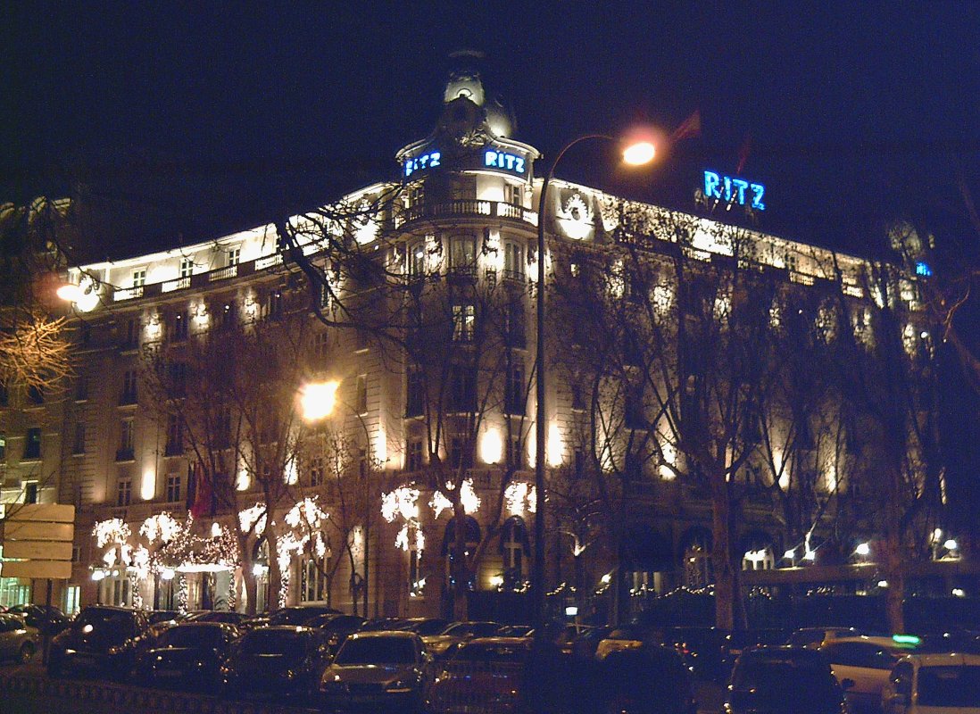Spanish Hacker Arrested for Exploiting Payment Flaw to Stay in Luxury ...
